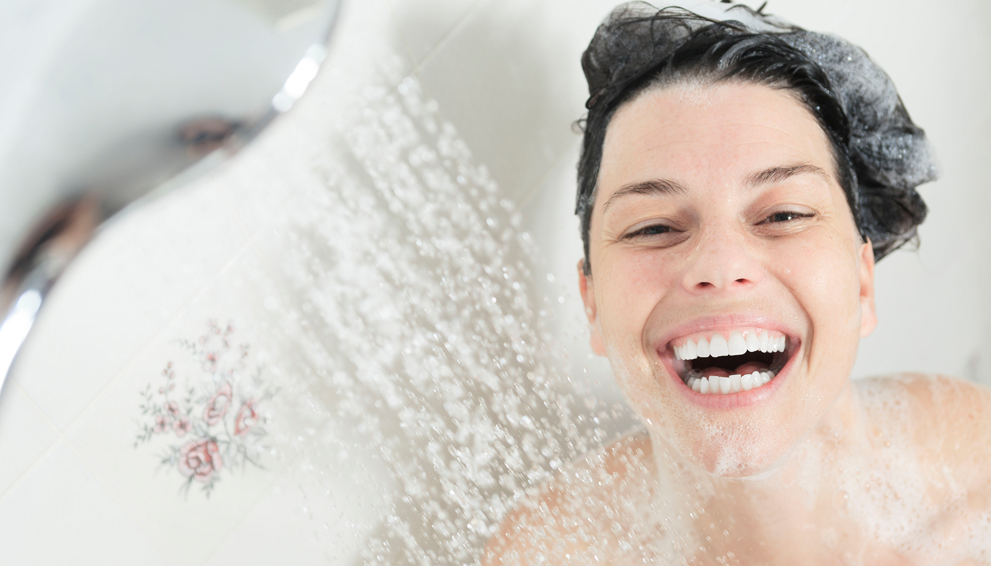 Is it really healthy to shower every day? - Blog - Manna. Feel the ...
