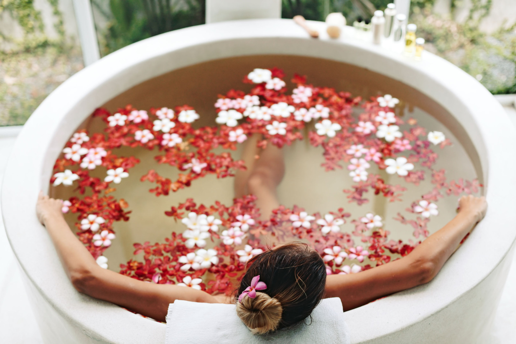 Relax in a hot tub of bathwater! - Blog - Manna. Feel the difference on ...